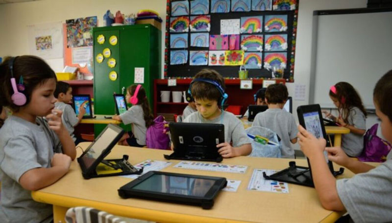 Ventajas y Desventajas de la Tecnología en la Escuela